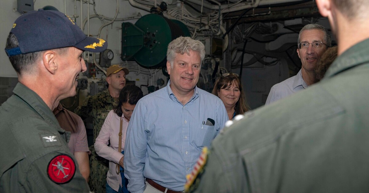 DARPA head resigns, moving on to industry - Jellyfish.NEWS